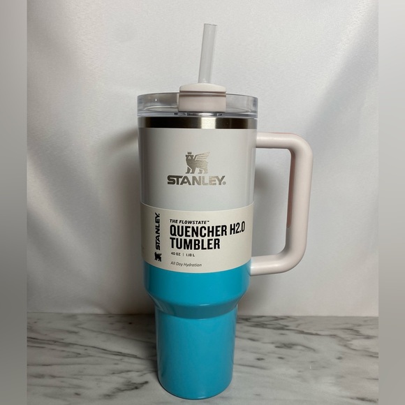 Stanley Flowstate 40oz Quencher H20 Tumbler Pool Ombre Exclusive